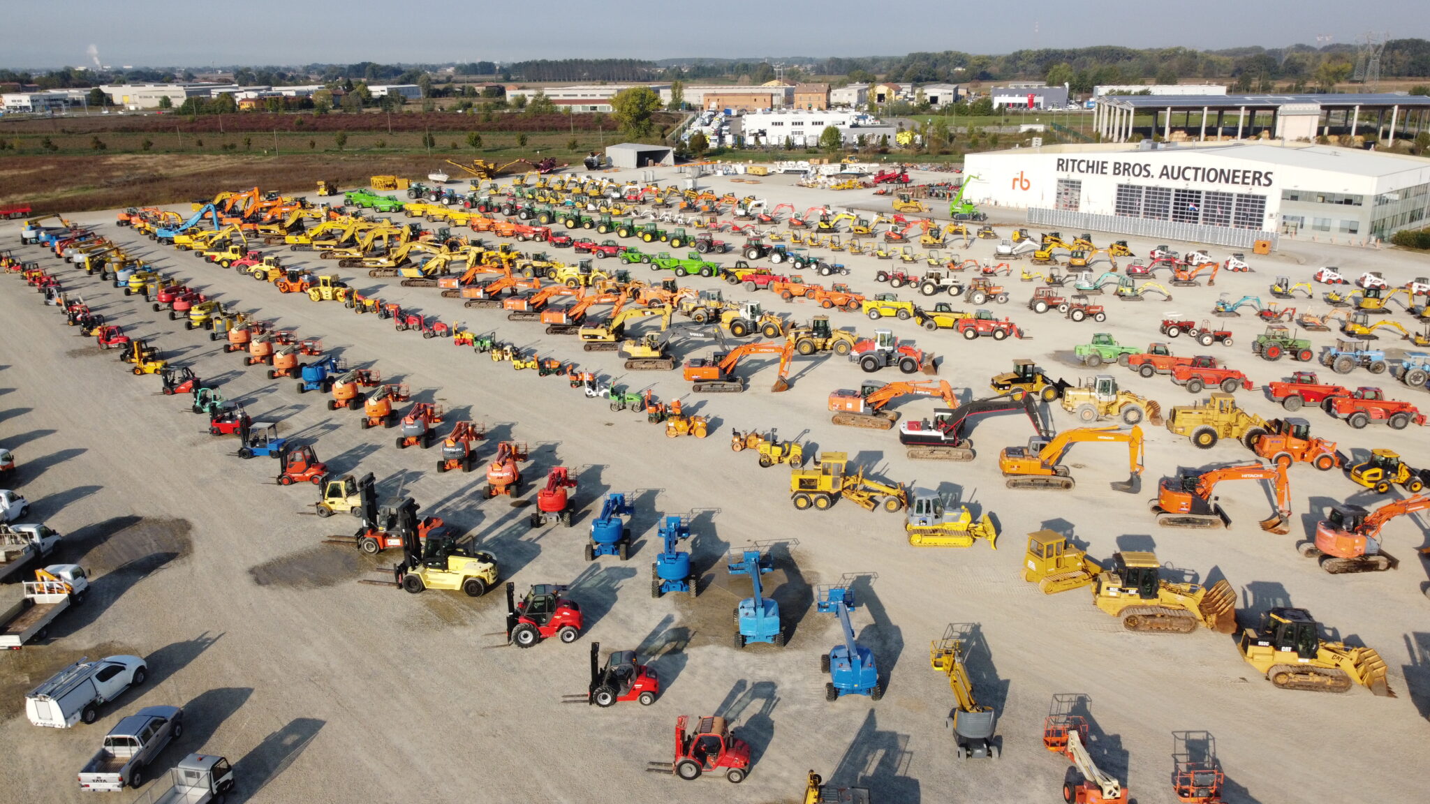 Four ways to effectively sell equipment in 2023 - Ritchie Bros. Blog